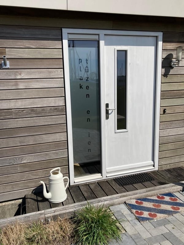 Houseboat Wartena: Plak tûzen en ien