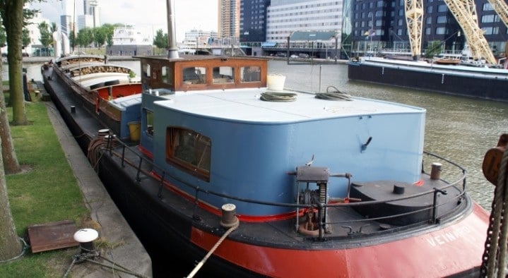 Woonboot huren in Rotterdam: Romantic deck house with roof terrace