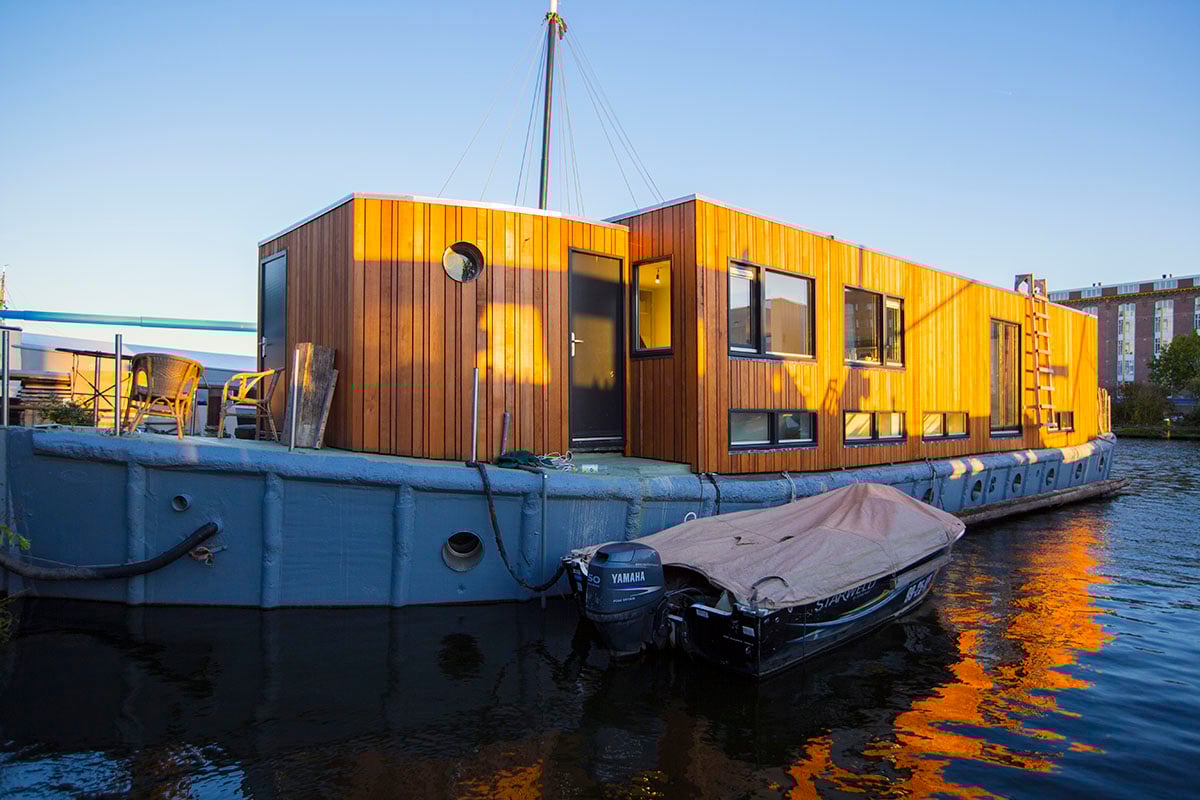 Houseboat Amsterdam: Spacious Family Houseboat with terrace